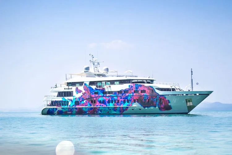 SALUZI yacht for charter (Austral Yachts, 69.1m, 2003)